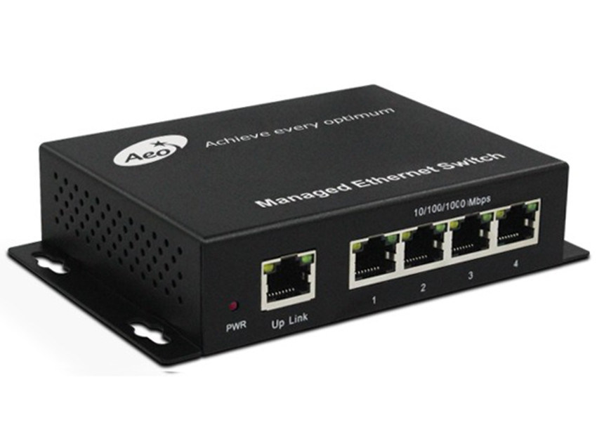IPC Extender 250M VLAN POE Ethernet Switch , 4 Port POE Switch With ...